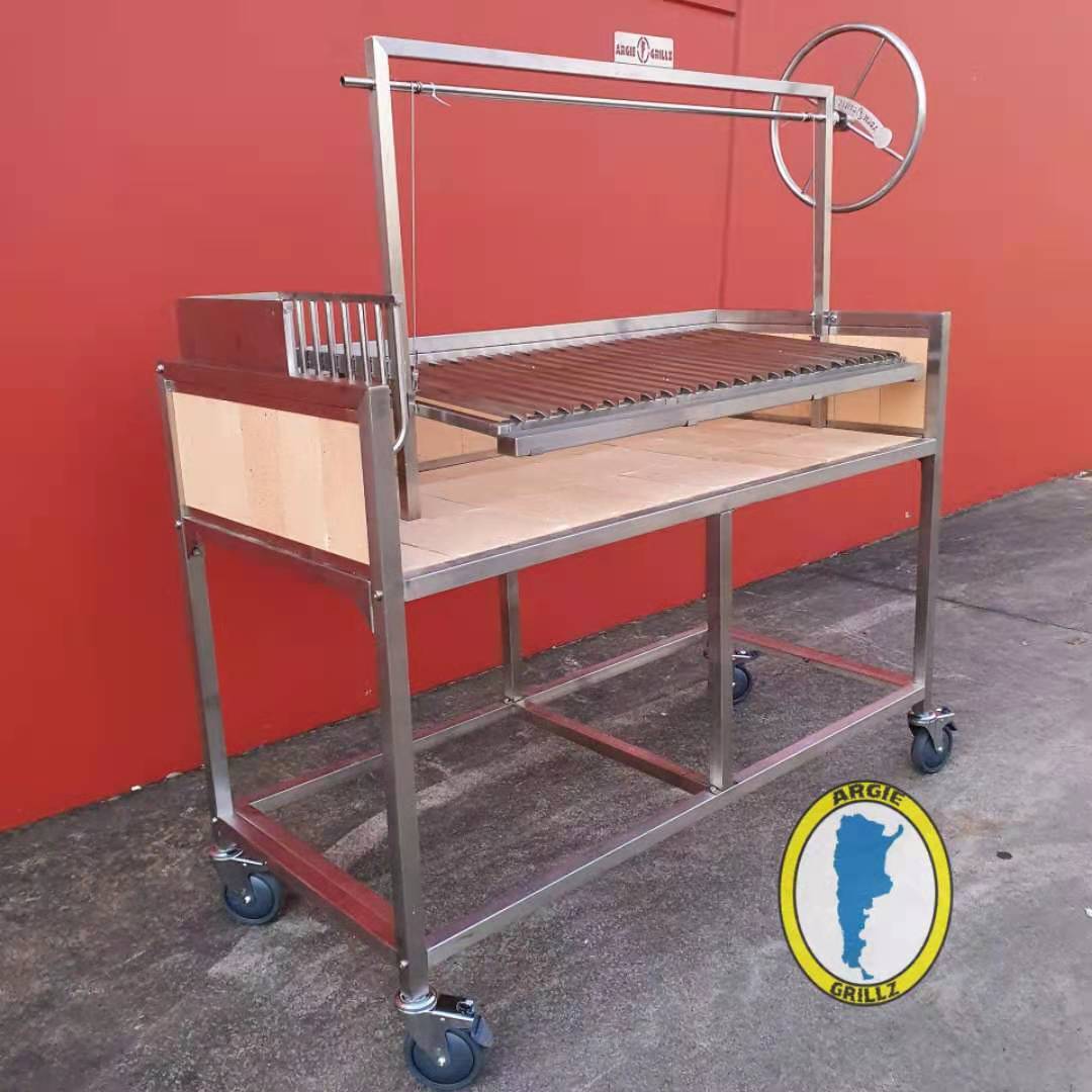 Gaucho series Parrilla BBQ with Height Adjustable Grill Pro model